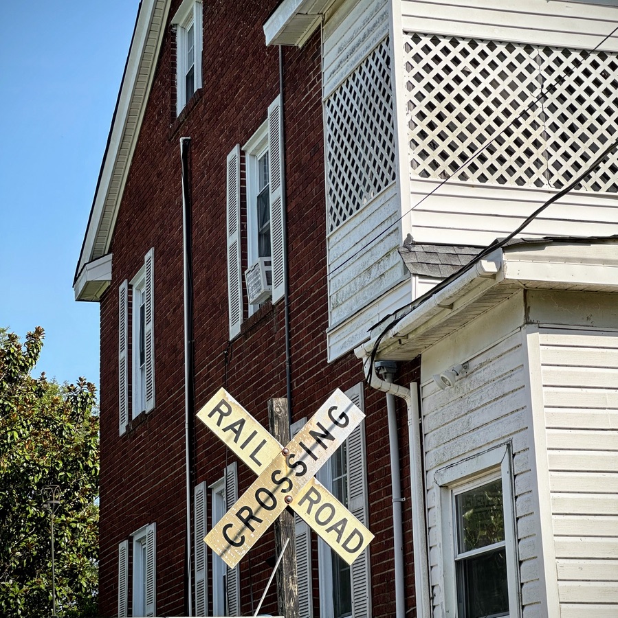 2024 Monday Window/Becky’s Squares: Seven House Windows – Gfpacificbee ...